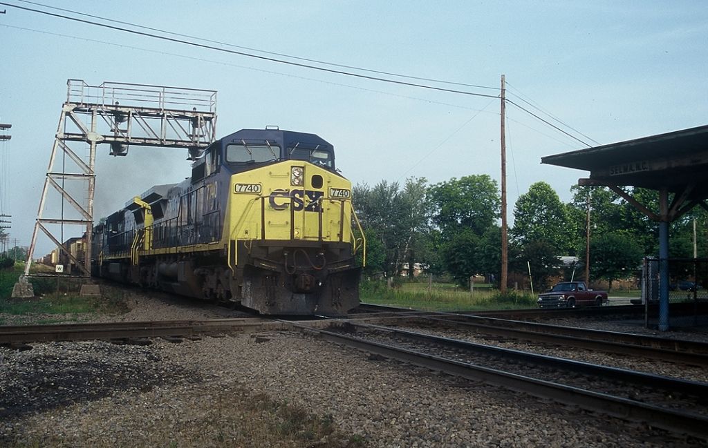 CSX crosses NS
